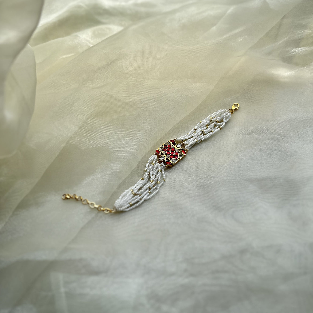 Eterno India - Modern Indian Heirloom