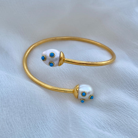 Tiny Sufi - Fresh Water Pearl Handcuff